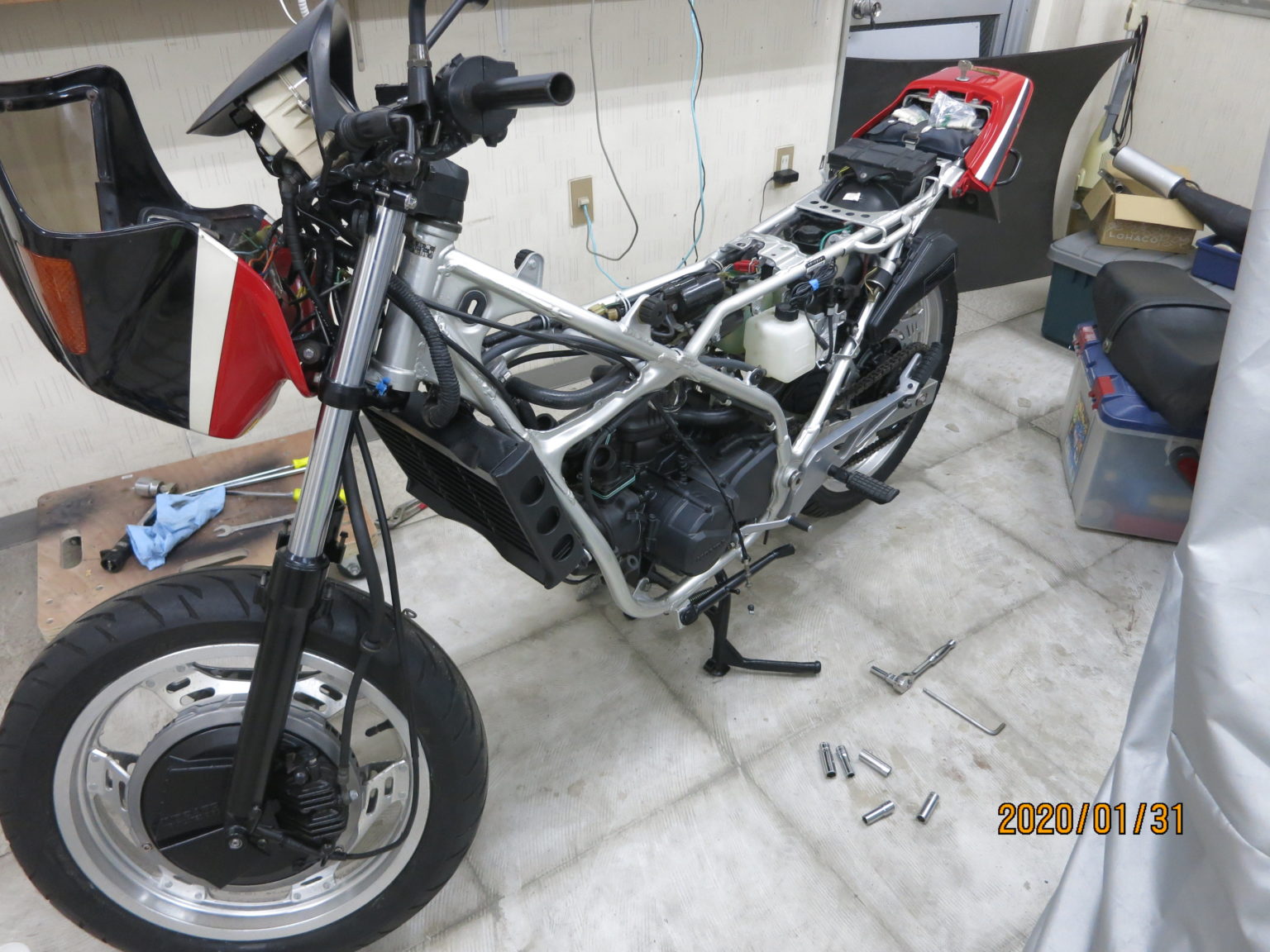 ホンダ MVX250F